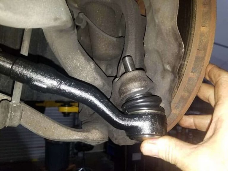 Rô tuyn ô tô - Phân loại, dấu hiệu hỏng và cách thay thế